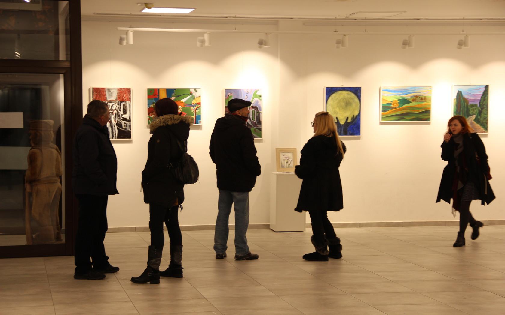 Otvorena izložba slika „Divanhana” u Kulturnom centru Zlatibor Otvorena izložba slika „Divanhana” u Kulturnom centru Zlatibor